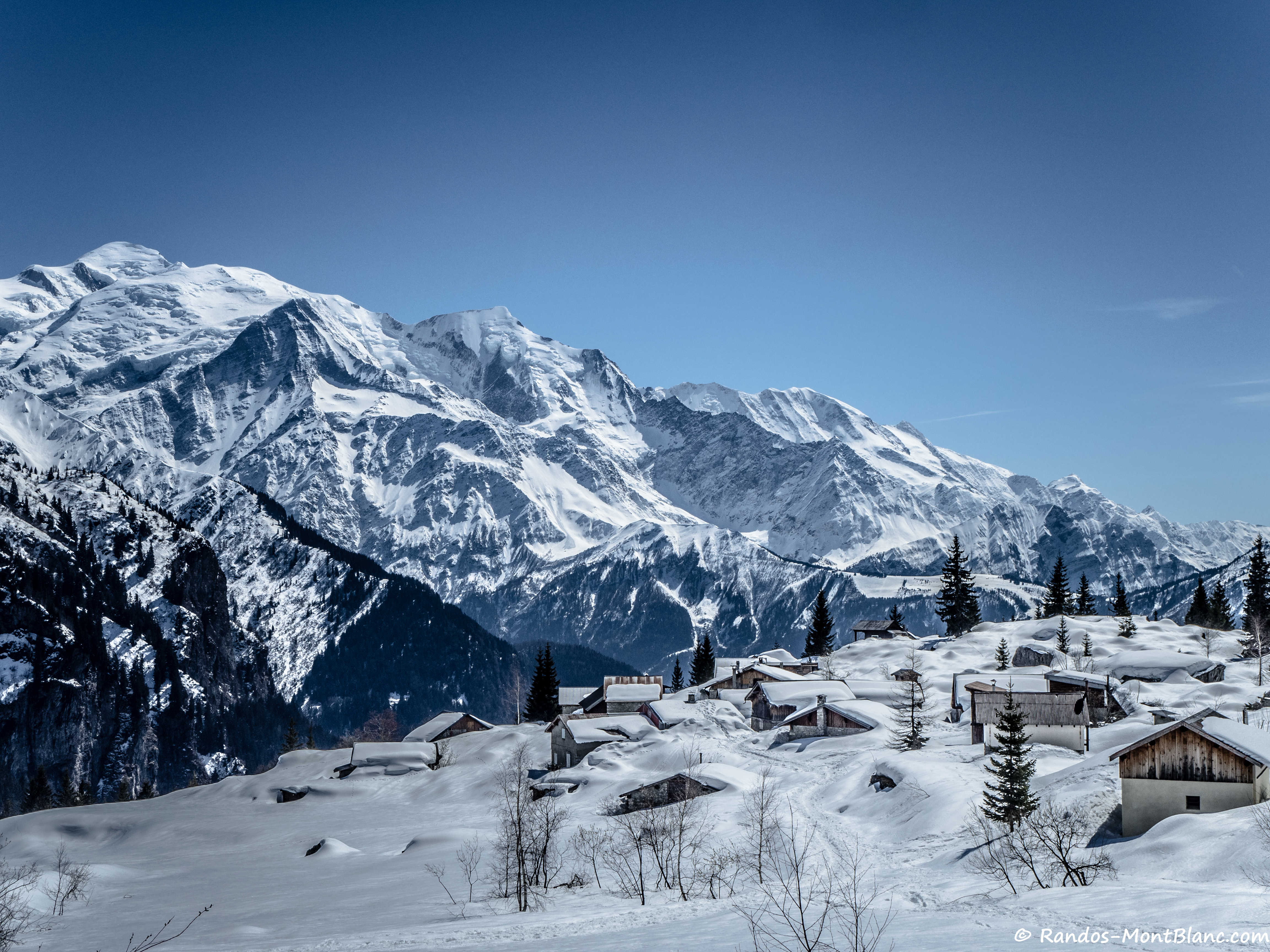 Les Chalets d'Ayères — Randos-MontBlanc